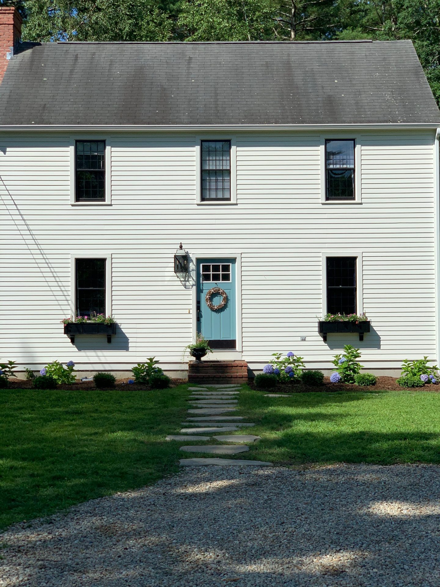 Colonial House Colors | Painting your Colonial-Style Home