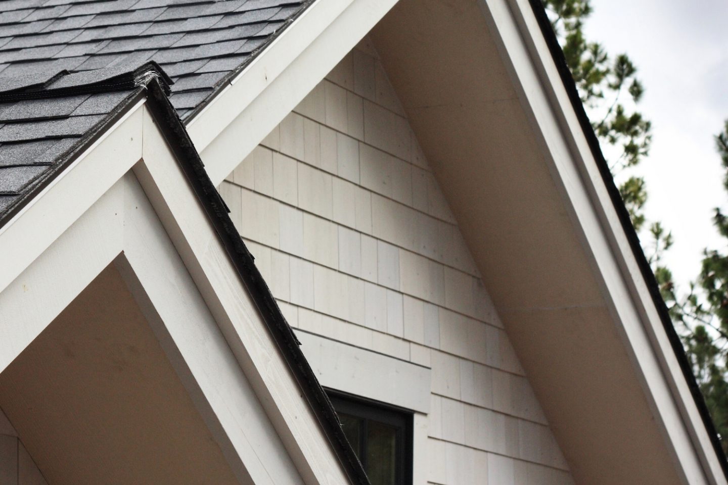 Eave Maintenance for Homes in Columbus - Columbus