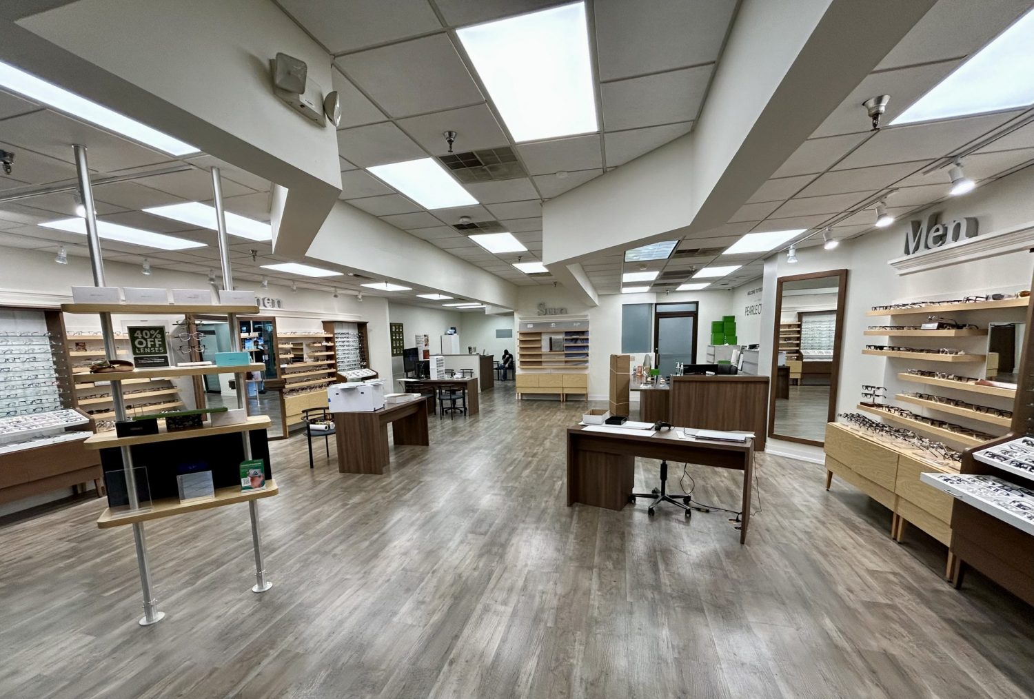Pearle Vision - Oaks Mall - Gainesville FL