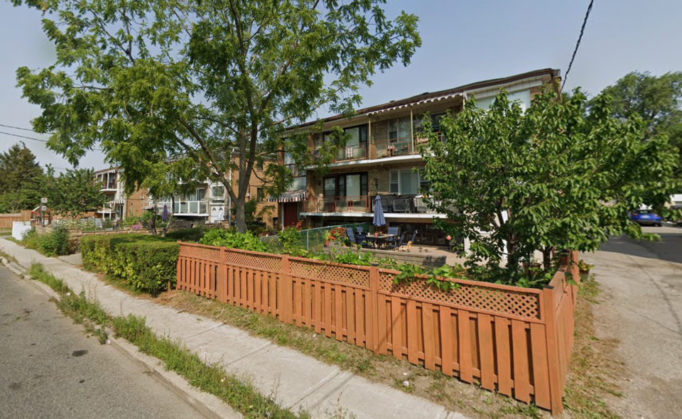 Professional Painters in Bathurst Manor, Toronto