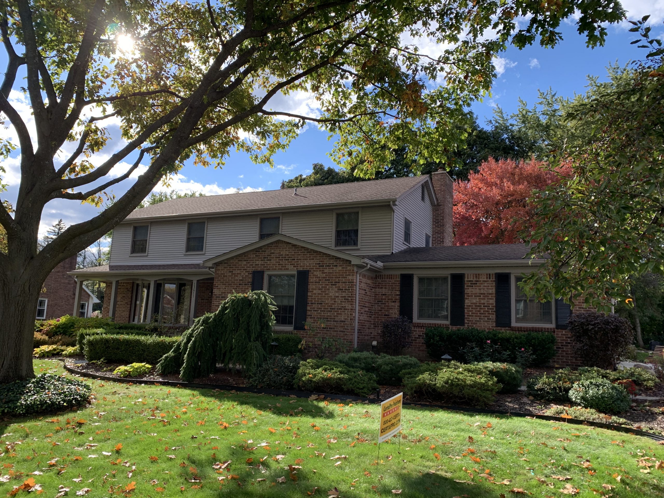 Colonial with Beige Siding